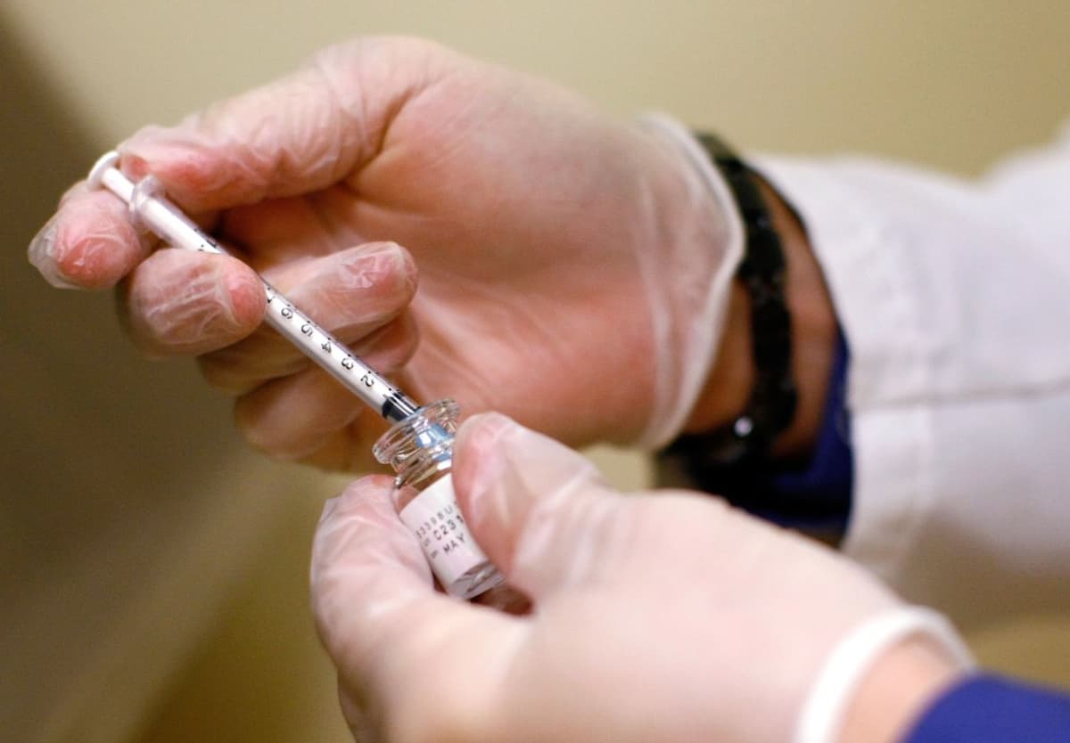 Injections illégales de botox: prison requise contre deux soeurs à ...