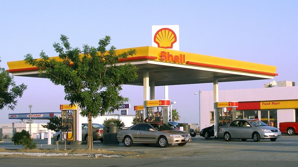 Shell offre une "prime de reconnaissance spéciale" à tous ses salariés ...
