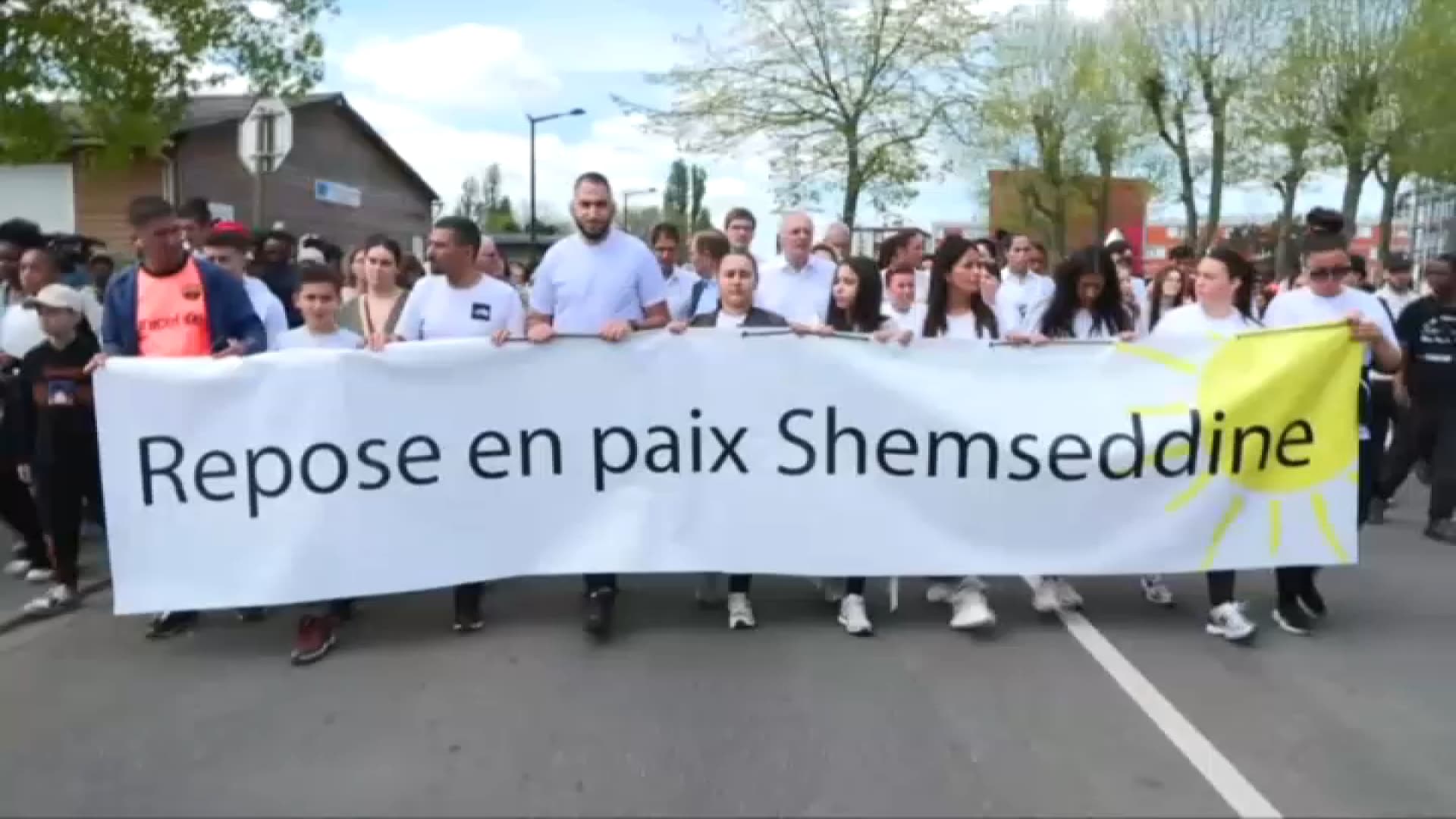 "La jeunesse est aussi capable du meilleur": les mots de la mère de ...