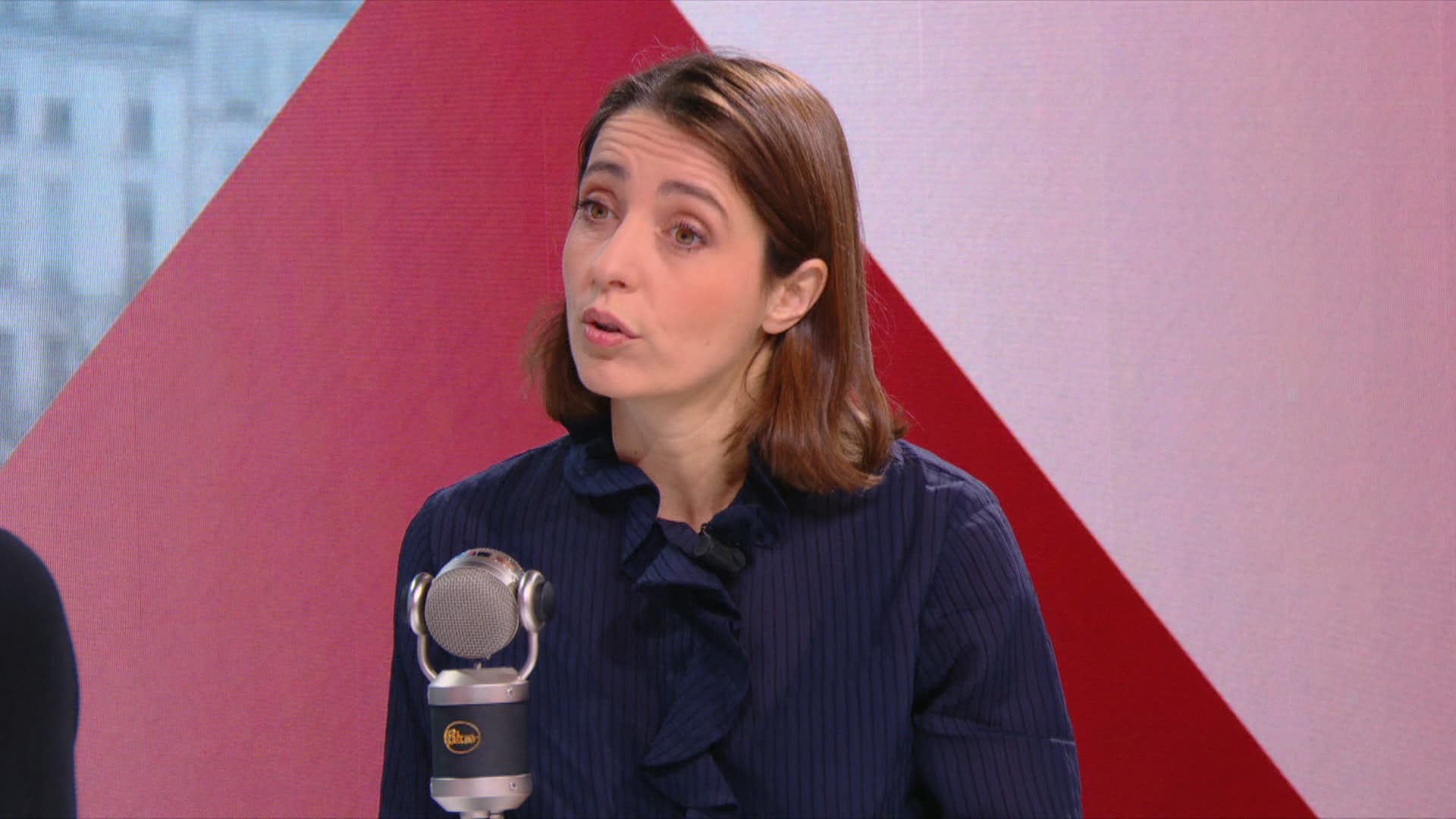 Licenciements: "L'État a les moyens d'agir mais refuse de le faire", assure Sophie Binet de la CGT