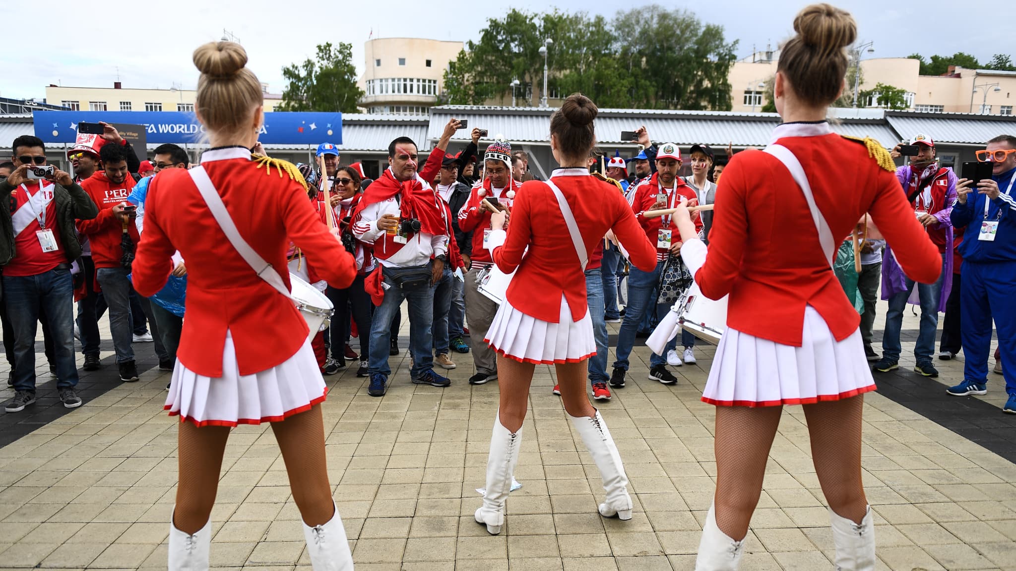 Adolescentes menacées, clubs arnaqués... 36e condamnation pour le ...