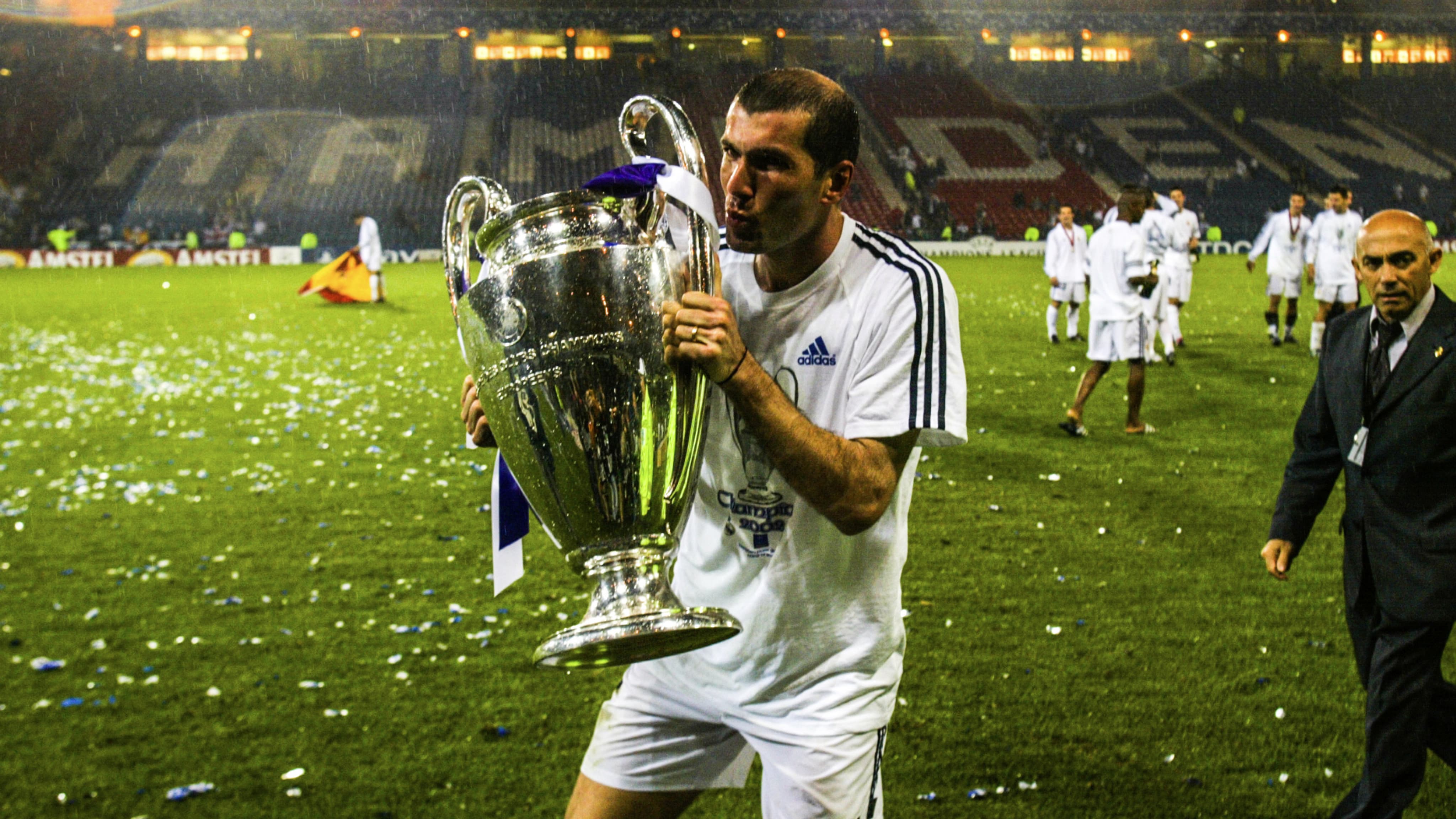 Zinédine Zidane a 50 ans: les moments forts de sa carrière en 50 photos