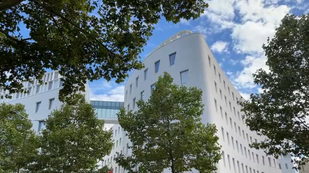 Manque de place, plafond qui s'effondre: la rentrée à l'université ...