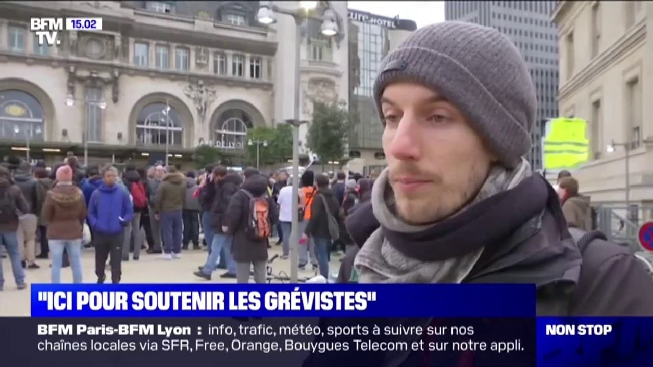 Ce professeur de SVT est venu soutenir les grévistes à la gare de Lyon ...