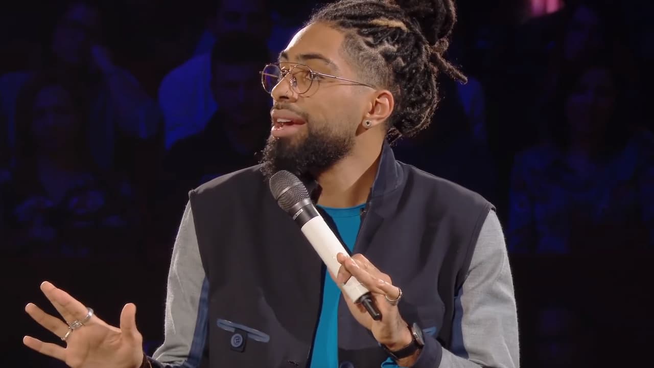 L'humoriste Fary ouvre "Madame Sarfati", un nouveau "comedy club" à Paris