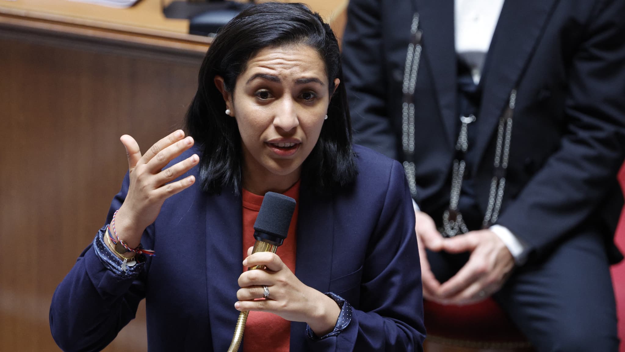 Sarah El Haïry s'excuse après avoir mis sur le même plan des violences ...