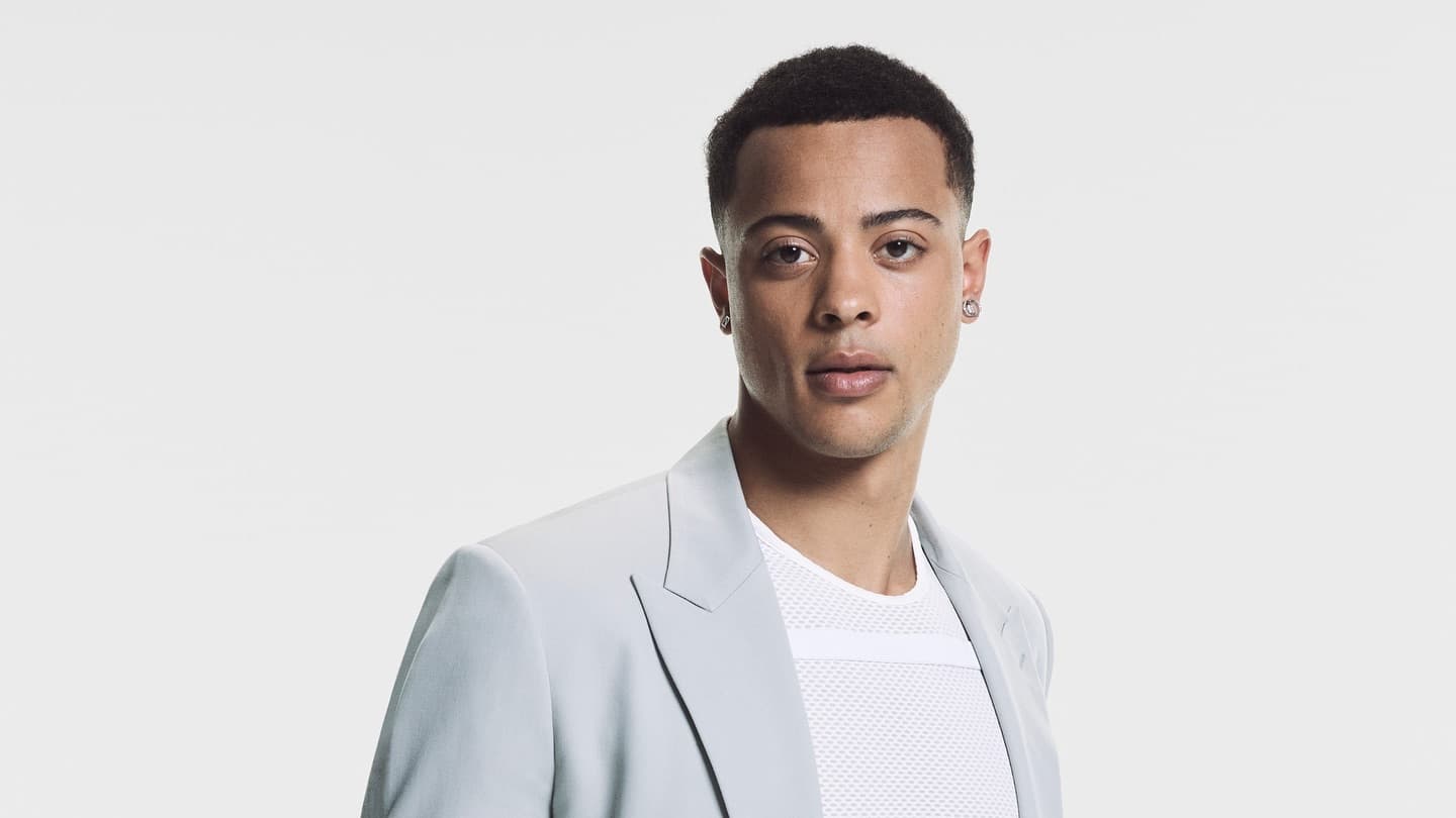 JO Paris 2024: C'est confirmé, Sasha Zhoya pourra défiler en jupe pour ...