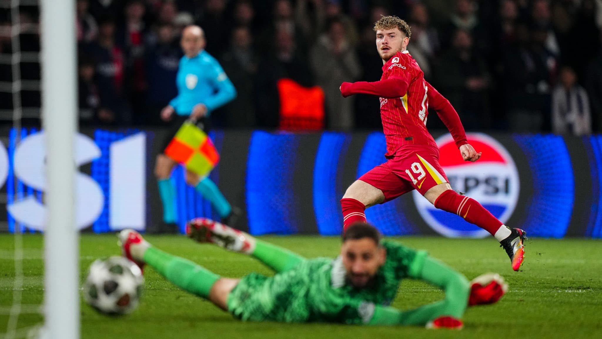 PSG-Liverpool: le but en vidéo de Harvey Elliott qui crucifie Paris au ...