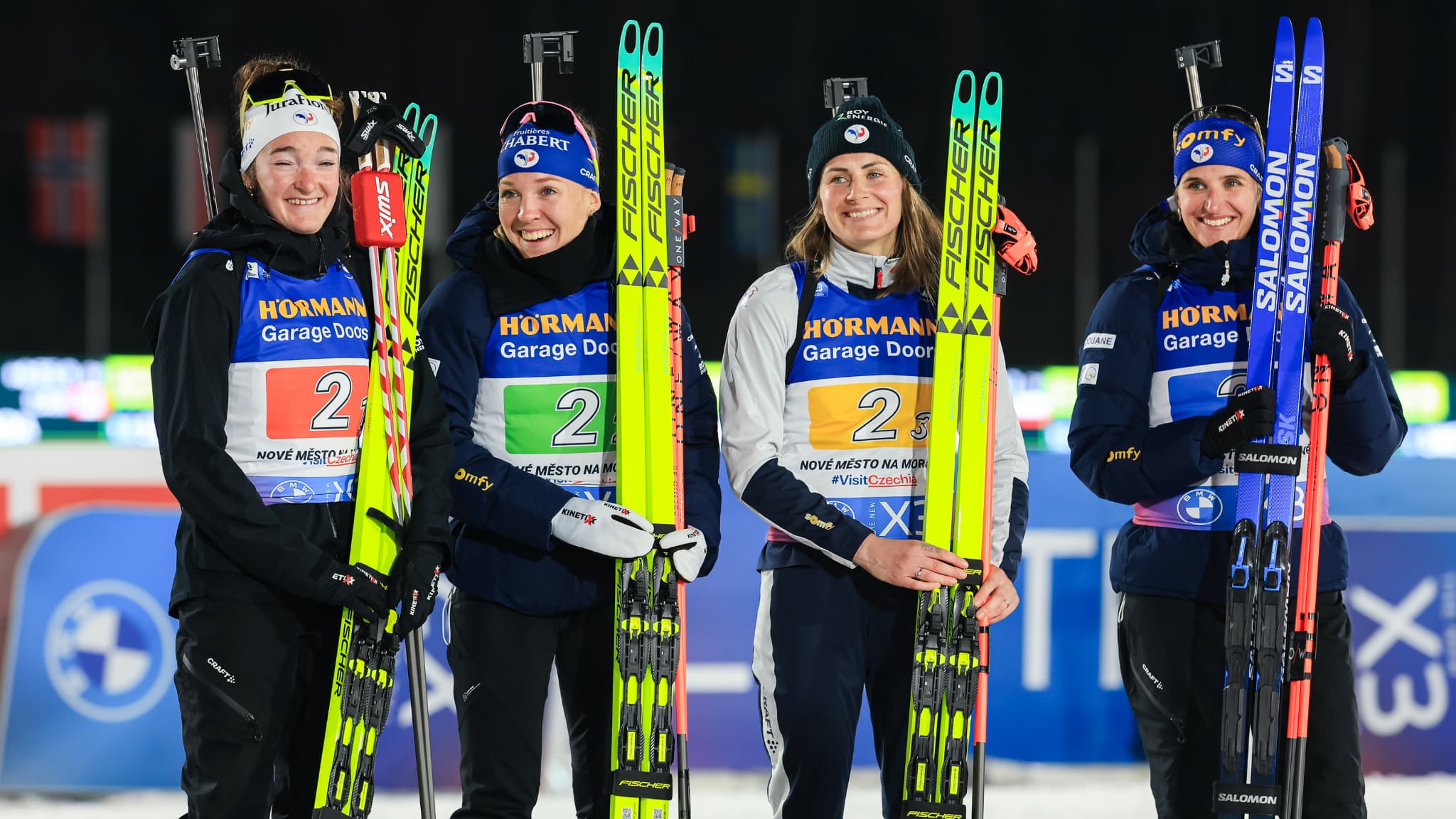 Biathlon: Les Françaises en démonstration lors du relais féminin