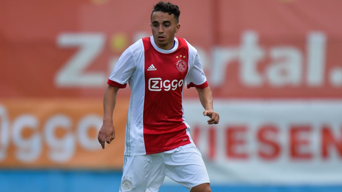 L'Ajax met fin au contrat de Nouri mais va continuer à l'aider