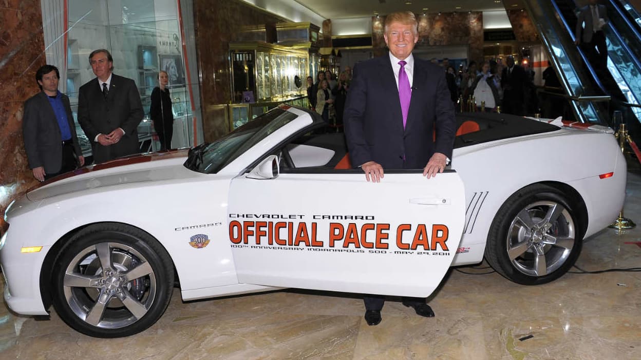 Dans quelles voitures roulent Hillary Clinton et Donald Trump