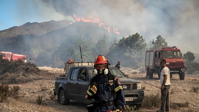 La Grèce affronte "le plus grand incendie jamais enregistré dans l'UE"