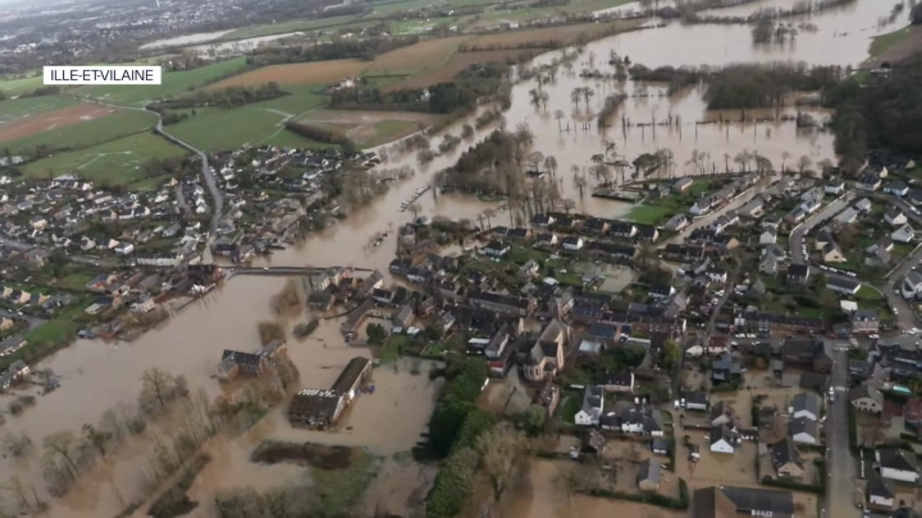 Crues: les images vues du ciel des inondations en Ille-et-Vilaine