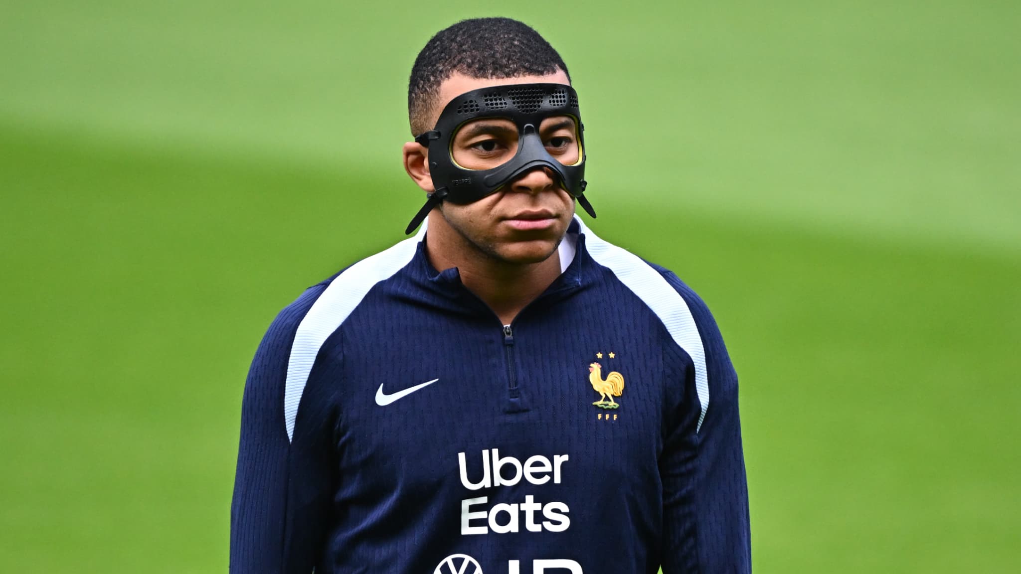 Euro 2024: le masque noir de Kylian Mbappé validé par l’UEFA