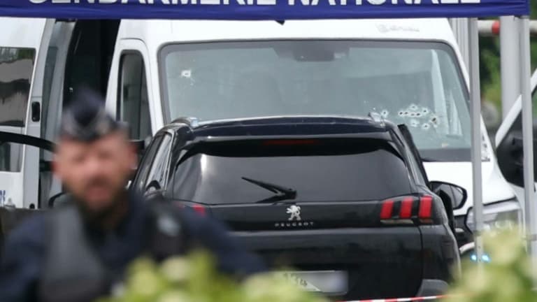 Fourgon Pénitentiaire Attaqué Dans Leure Les Images De Lévasion