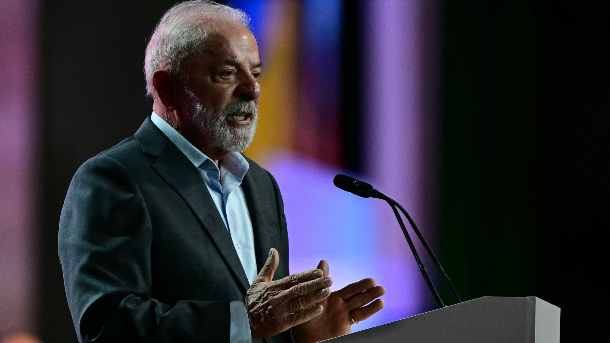 Lula dénonce les "négationnistes" du climat lors de l'ouverture de la ...