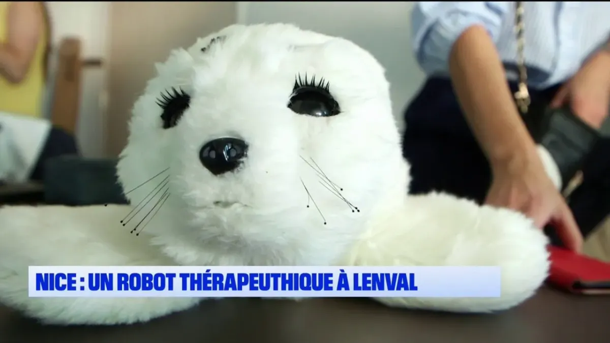 Nice : « Paro », un robot thérapeutique pour apaiser les jeunes ...
