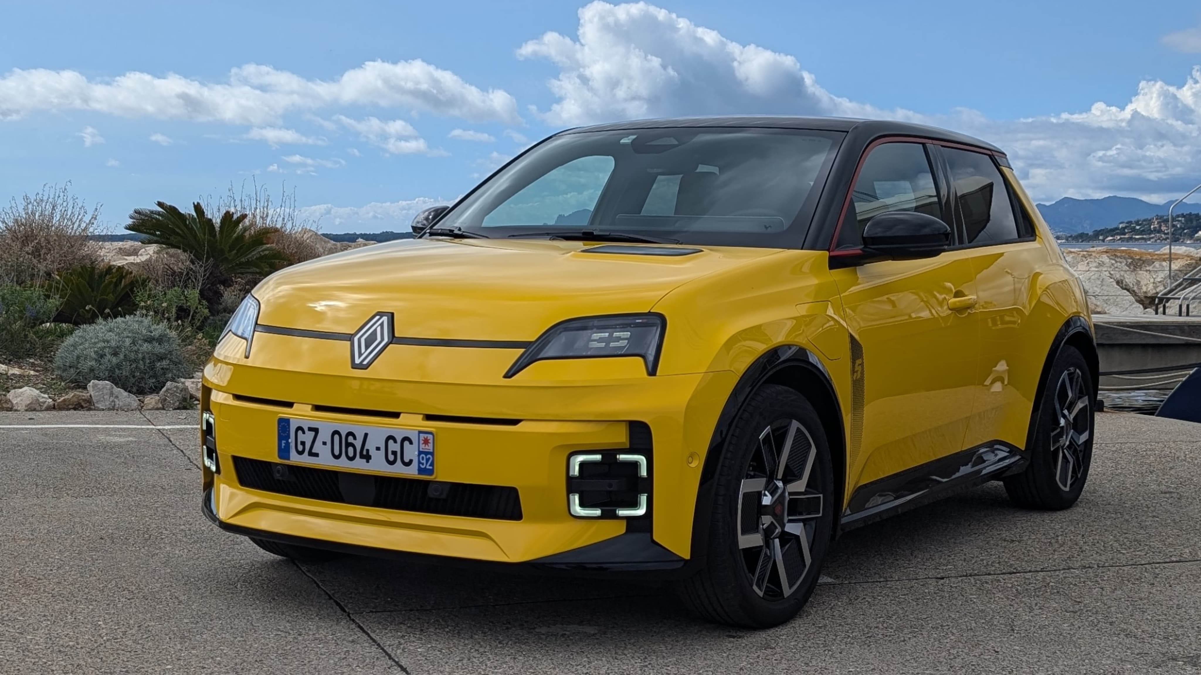 ESSAI. Nouvelle Renault 5 électrique: que vaut la voiture la plus attendue de 2024?