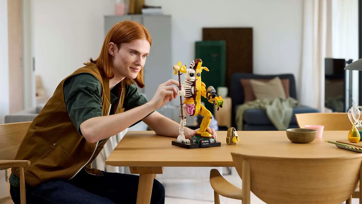 Lama, Banane Pelée et bus de combat... Lego dévoile sa première gamme ...