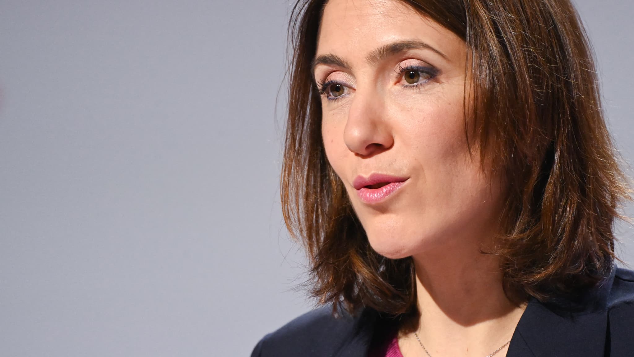 Européennes: Valérie Hayer, la tête de liste de la majorité, en visite ...