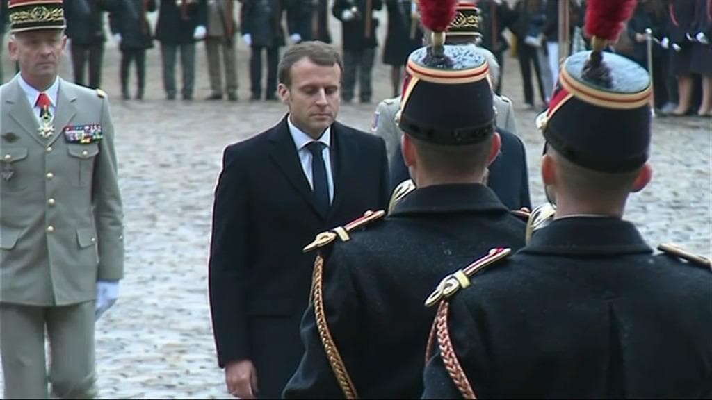 Pourquoi un hommage national est-il rendu au lieutenant-colonel Arnaud ...