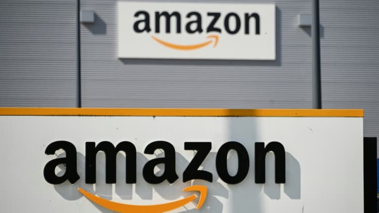 Amazon lance un site internet pour former les commerçants français à ...