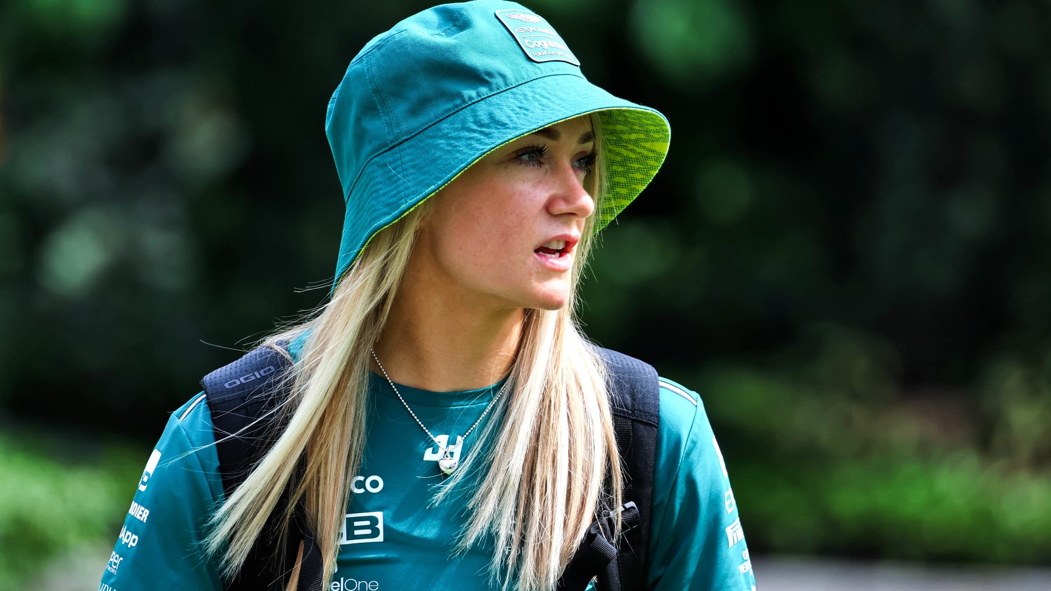 Jessica Hawkins a piloté une Formule 1, une première pour une femme ...