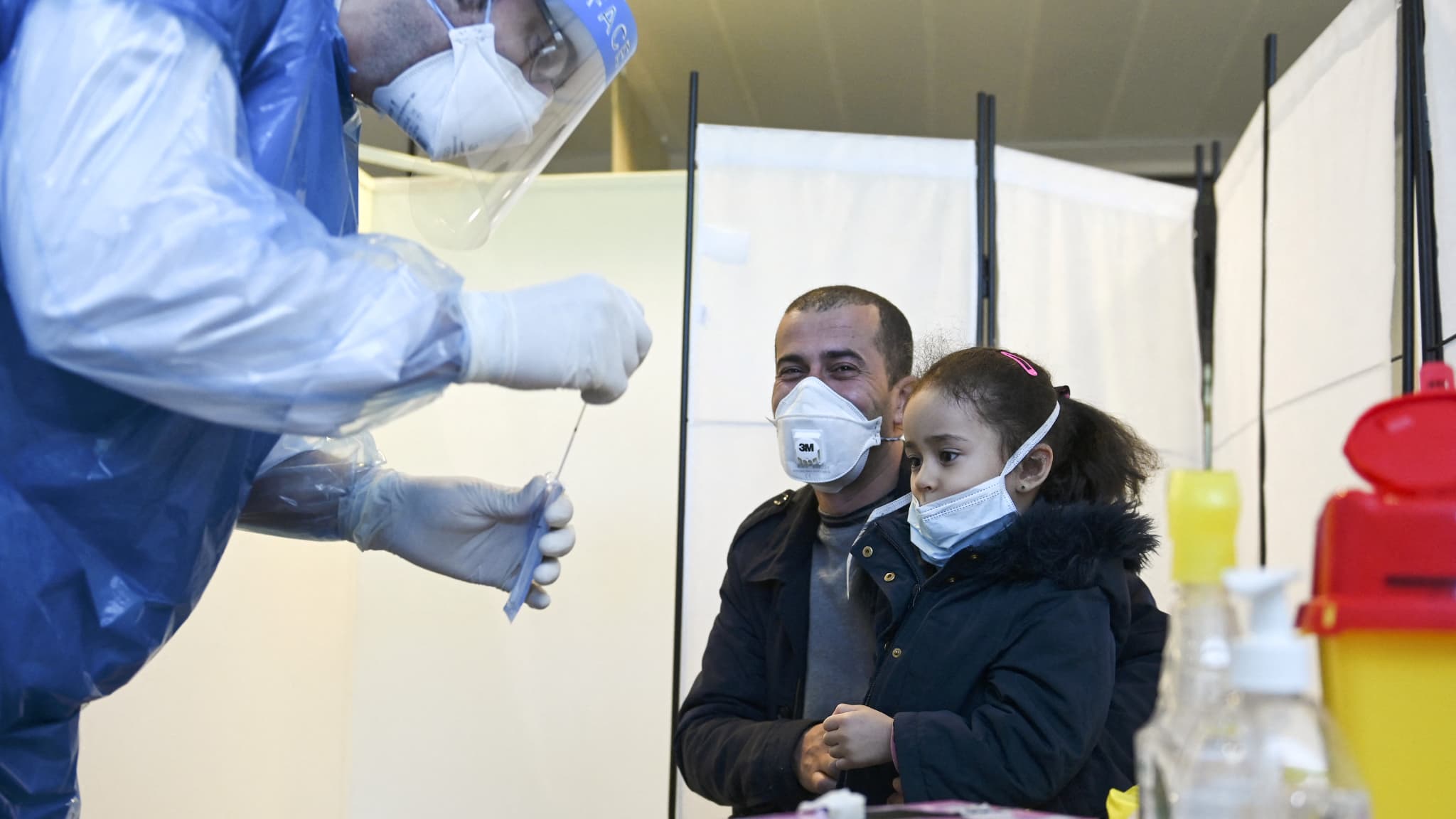 Quelles règles d'isolement prévalent pour les enfants cas contacts de ...