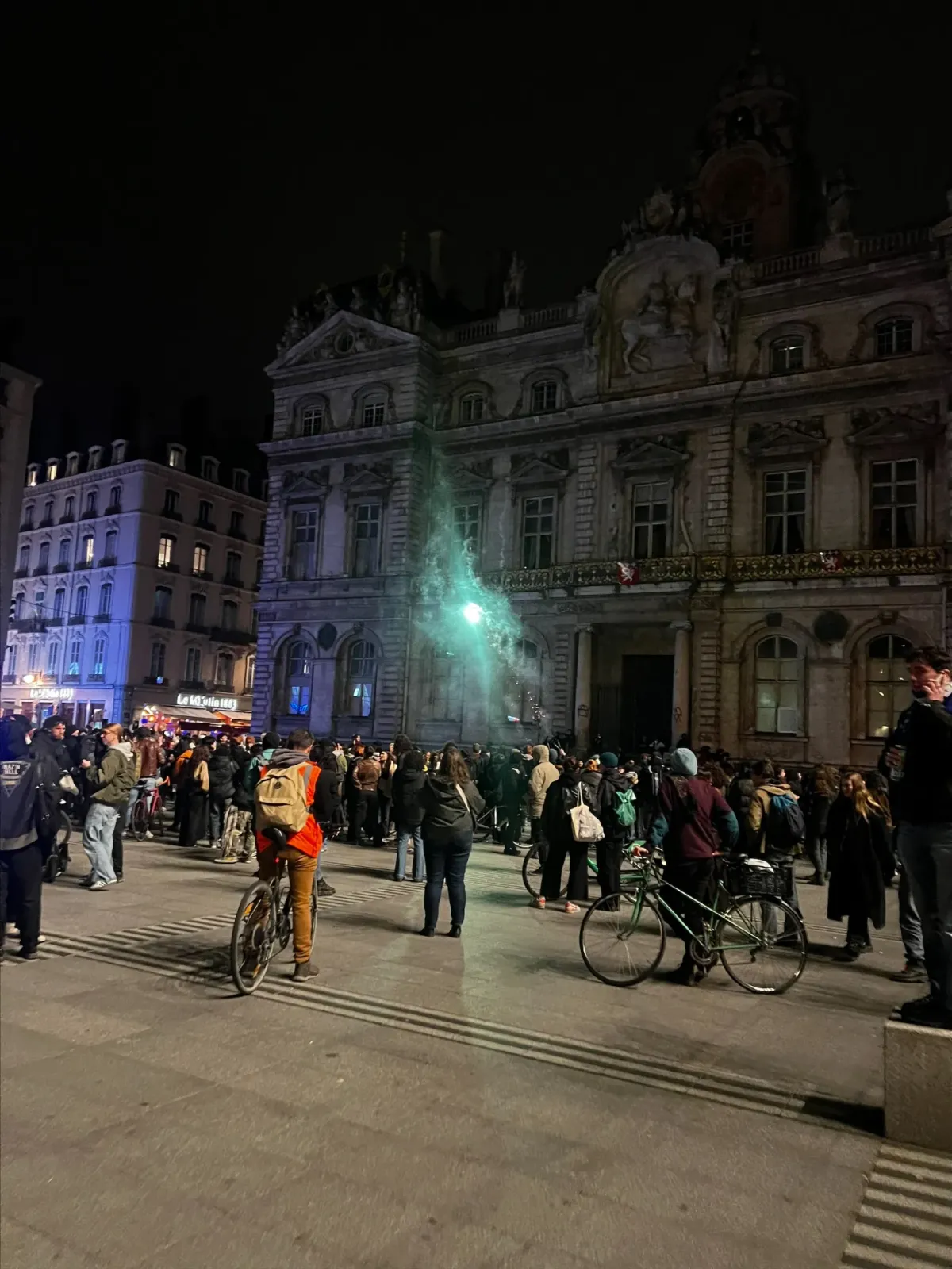 Lyon: sept interpellations après un rassemblement pour fêter la mort de ...