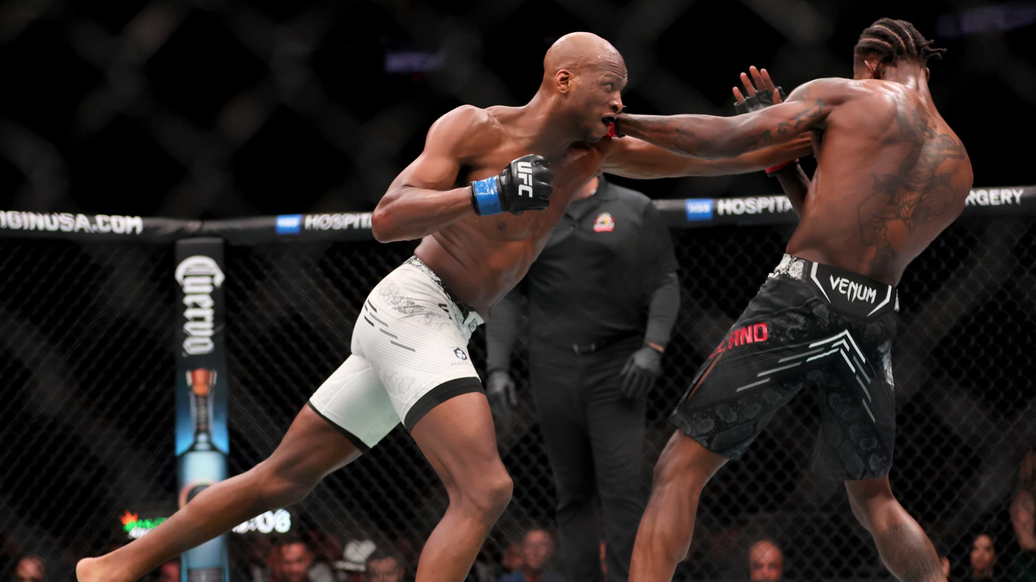 UFC 299: le show complètement déjanté de Michael "Venom" Page, impérial ...