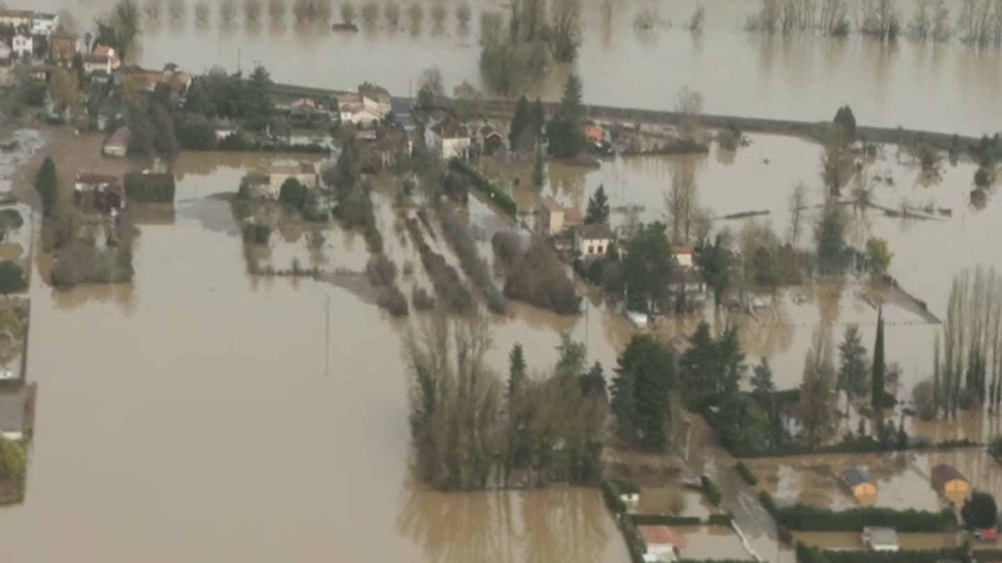 Champs submergés, habitations sous les eaux… Les images aériennes des ...