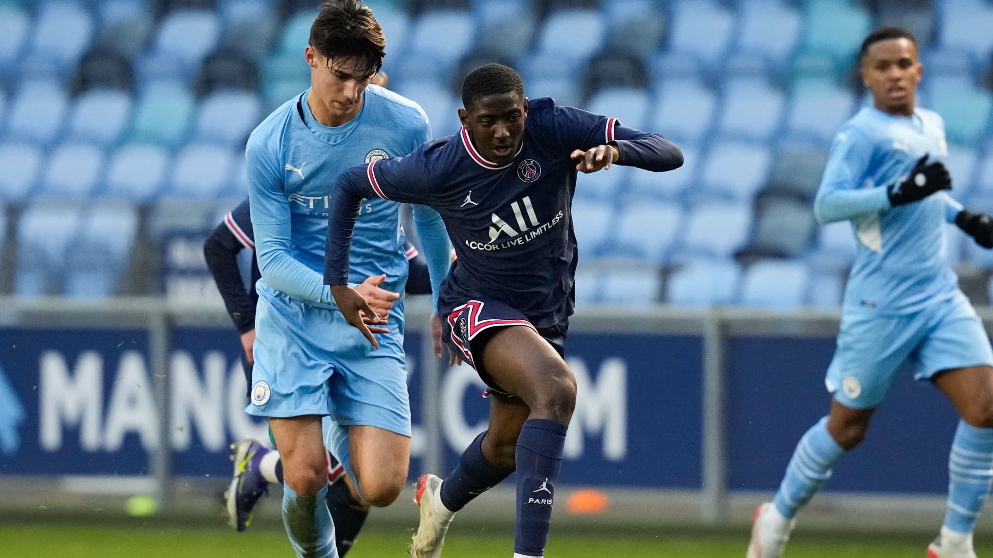 Mercato: le PSG offre un premier contrat pro à Ayman Kari, l'un de ses ...