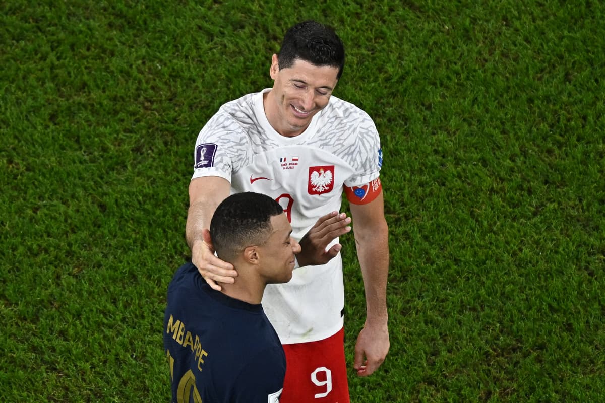 France-Pologne: l’échange très complice entre Mbappé et Lewandowski au ...