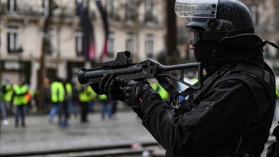 Val-de-Marne: la police municipale expérimente le LBD "intelligent"