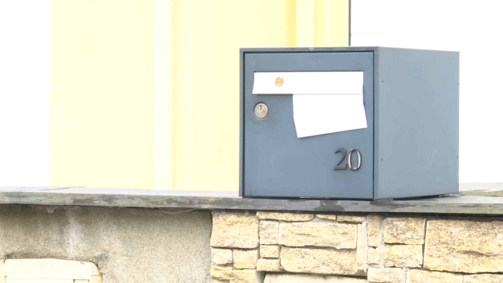 Cambriolages: gare aux feuilles blanches qui dépassent des boîtes aux ...