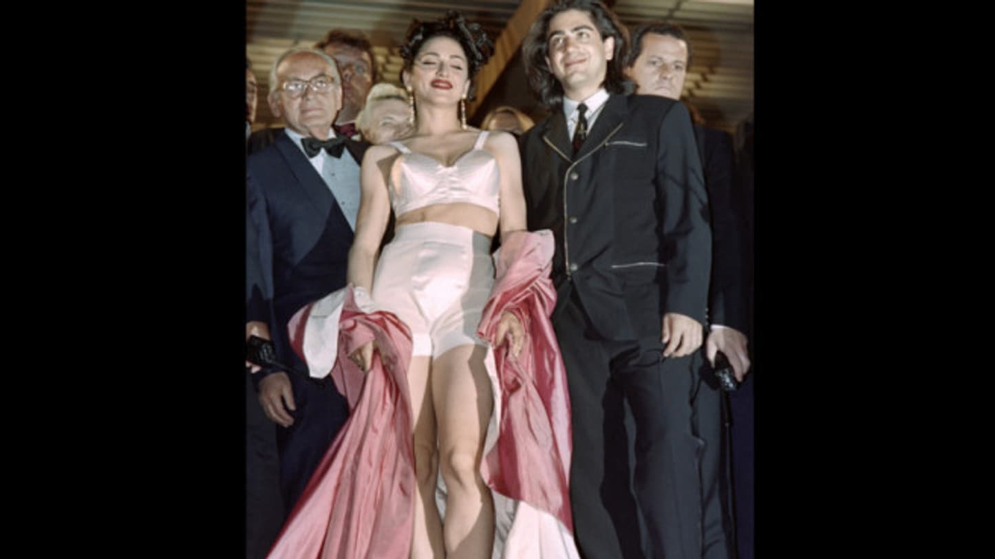 Seins pointus, jupes pour hommes et marinières: ce que Jean Paul ...