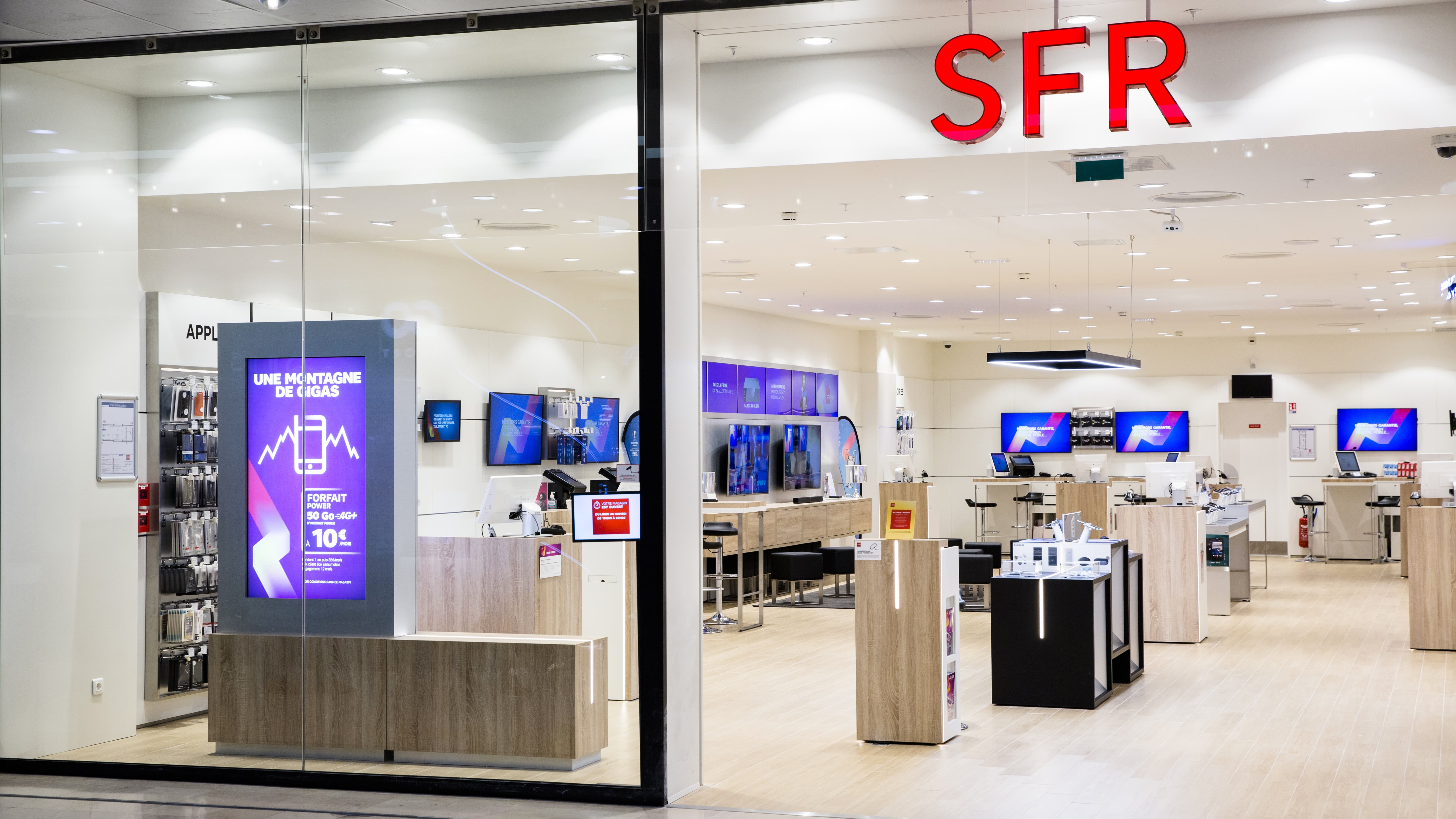 40 Des 12 000 Salari s De SFR En Ch mage Partiel 40-des-12-000-salari-s-de-sfr-en-ch-mage-partiel