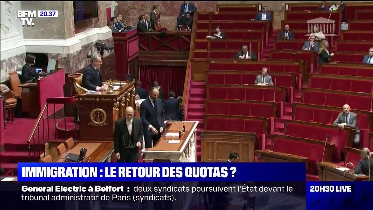 Dans un hémicycle peu rempli, l'Assemblée ouvre le débat sur l'immigration