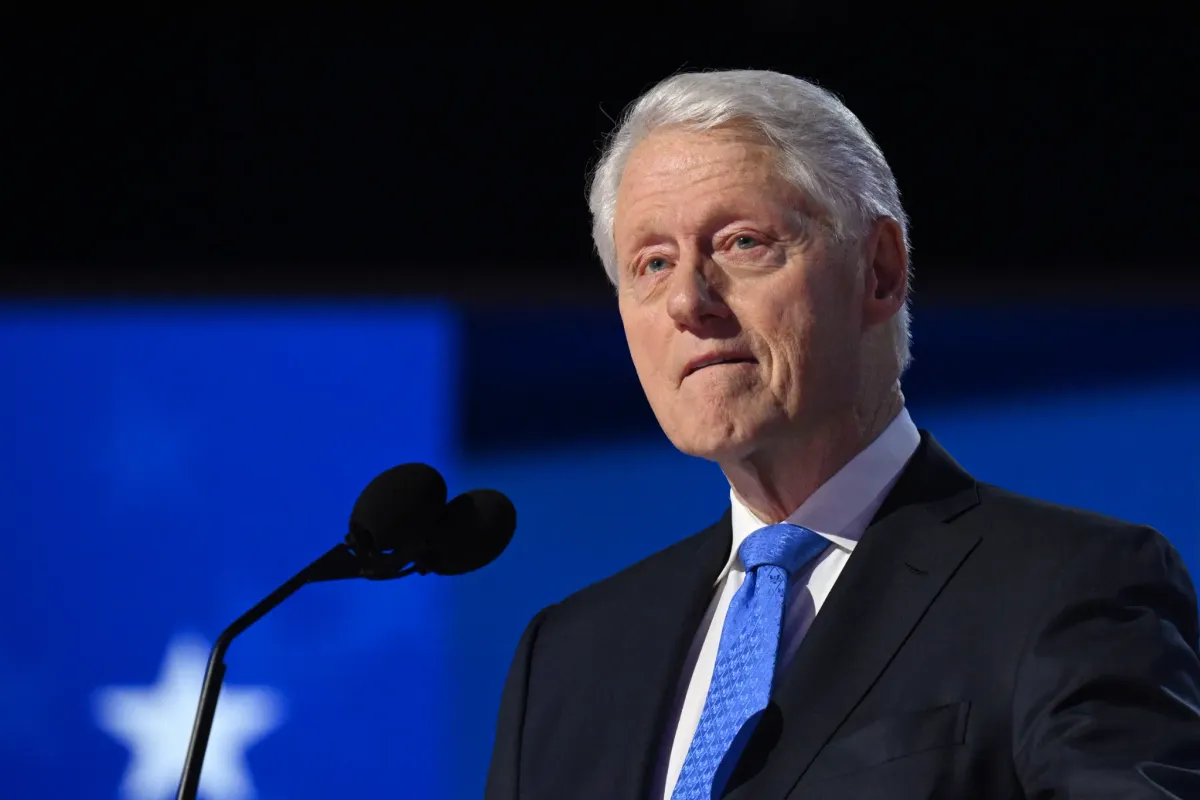 "Je n'ai rien vu": Bill Clinton assure n'avoir "eu aucune idée des ...