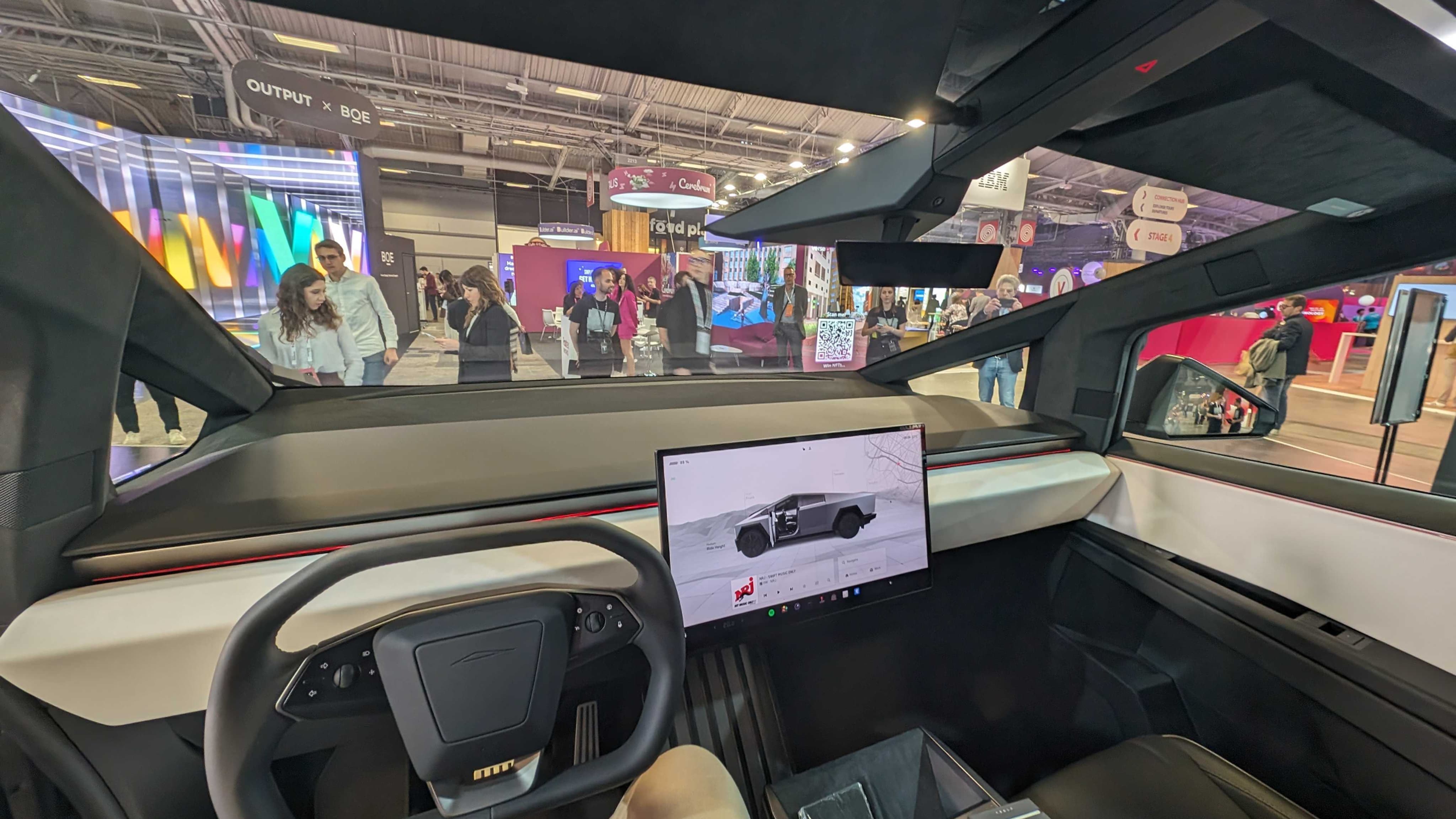 Cybertruck, IA et robots: revivez la première journée de Vivatech 2024