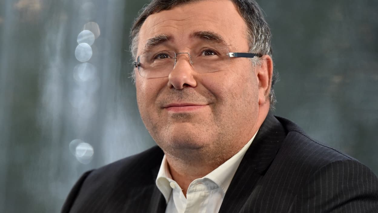 Cop 27: des militants interpellent le PDG de TotalEnergies Patrick Pouyanné