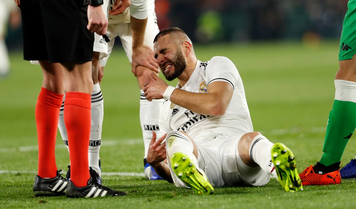 Equipe de France: pourquoi Karim Benzema joue avec un bandage à la main ...